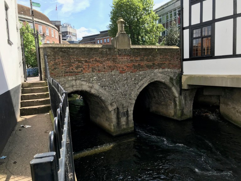 CLATTERN BRIDGE -A MEDIEVAL BRIDGE – KINGSTON UPON THAMES – A MEDIEVAL ...